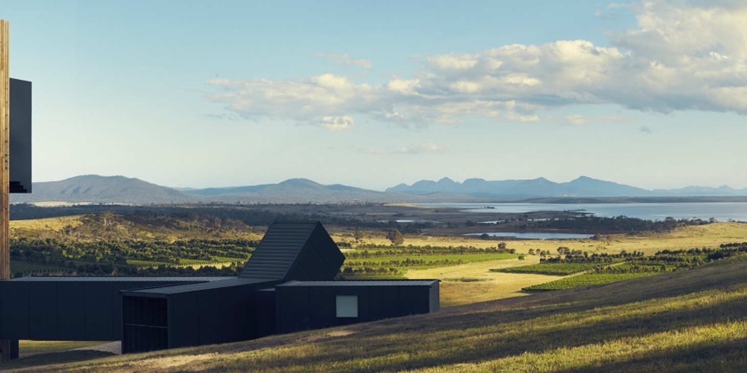 Devil’s Corner Cellar Door & Lookout | Wine Tasmania